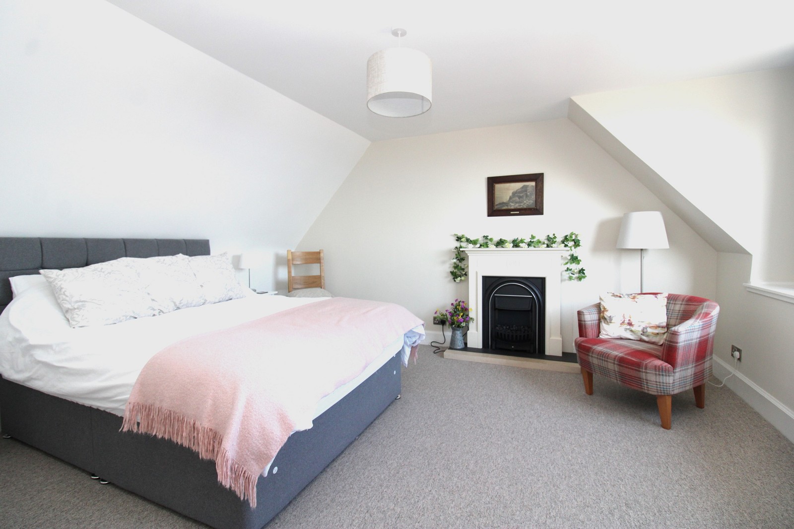 Creel Cottage, 31 High Street, Avoch. IV9 8PT