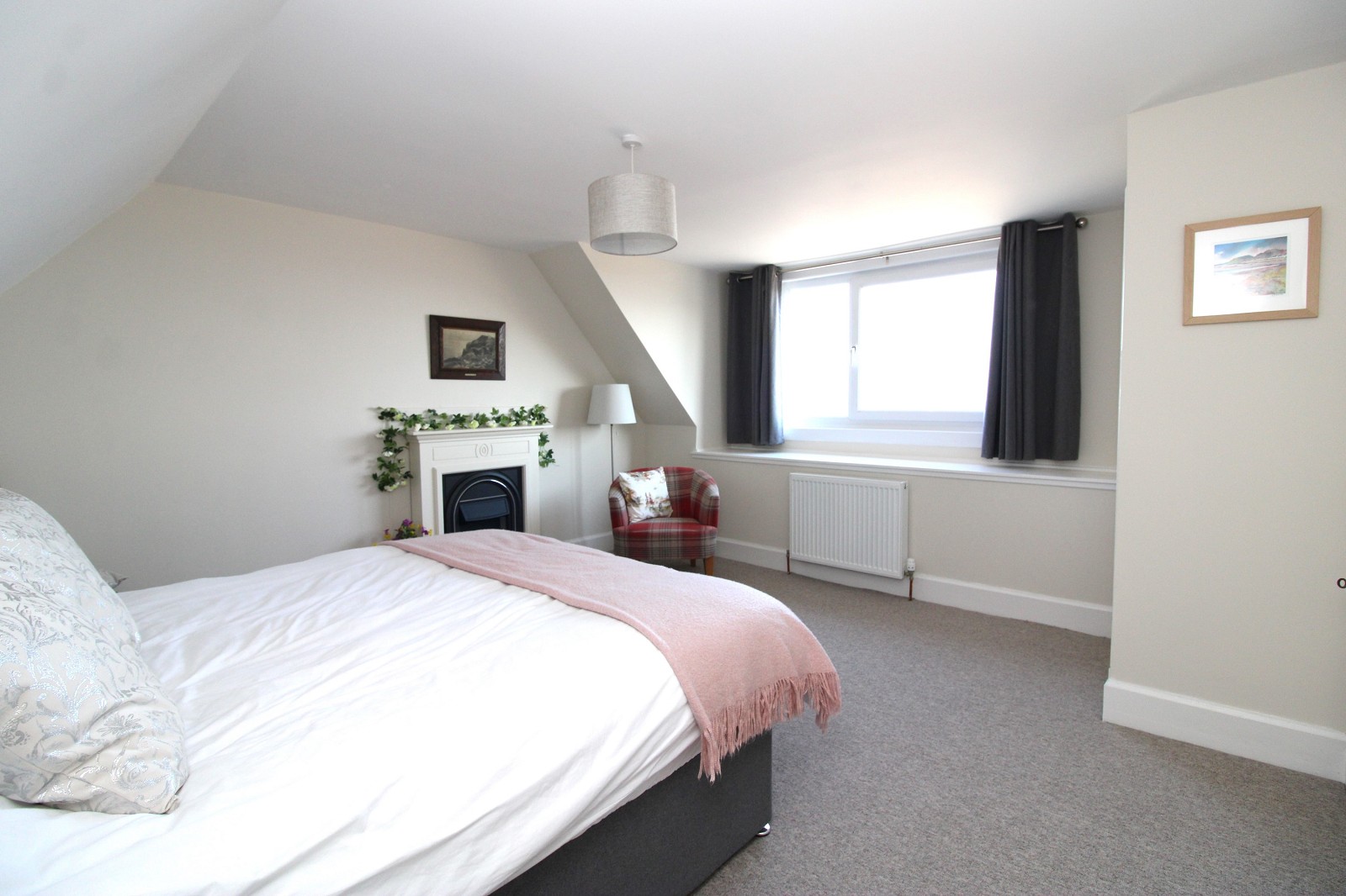 Creel Cottage, 31 High Street, Avoch. IV9 8PT