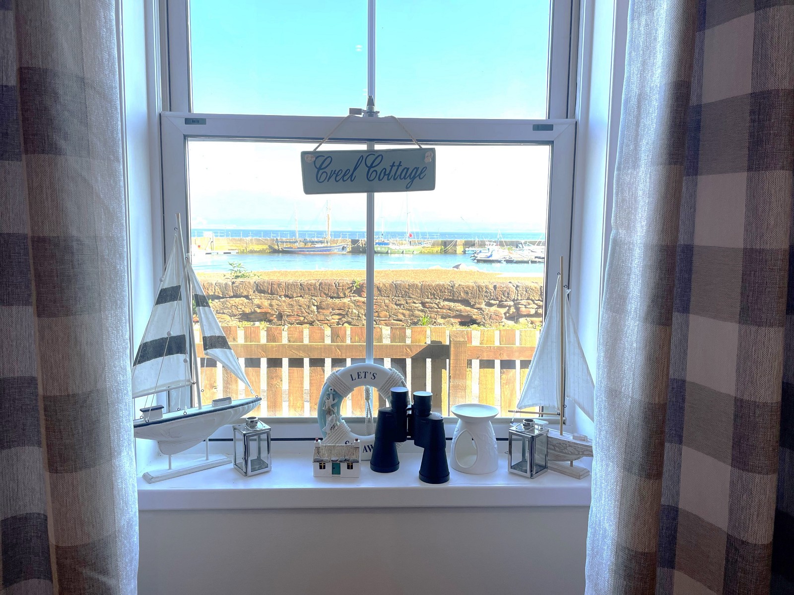 Creel Cottage, 31 High Street, Avoch. IV9 8PT