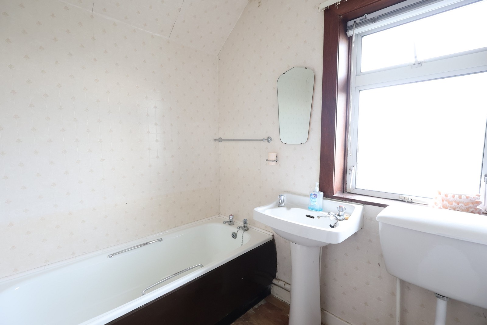 27 Dochfour Drive, Dalneigh, Inverness. IV3 5EB